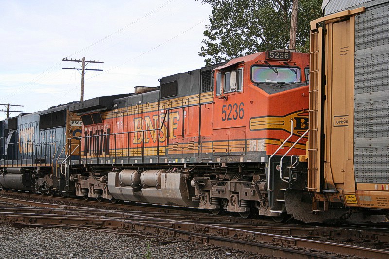 BNSF 5236